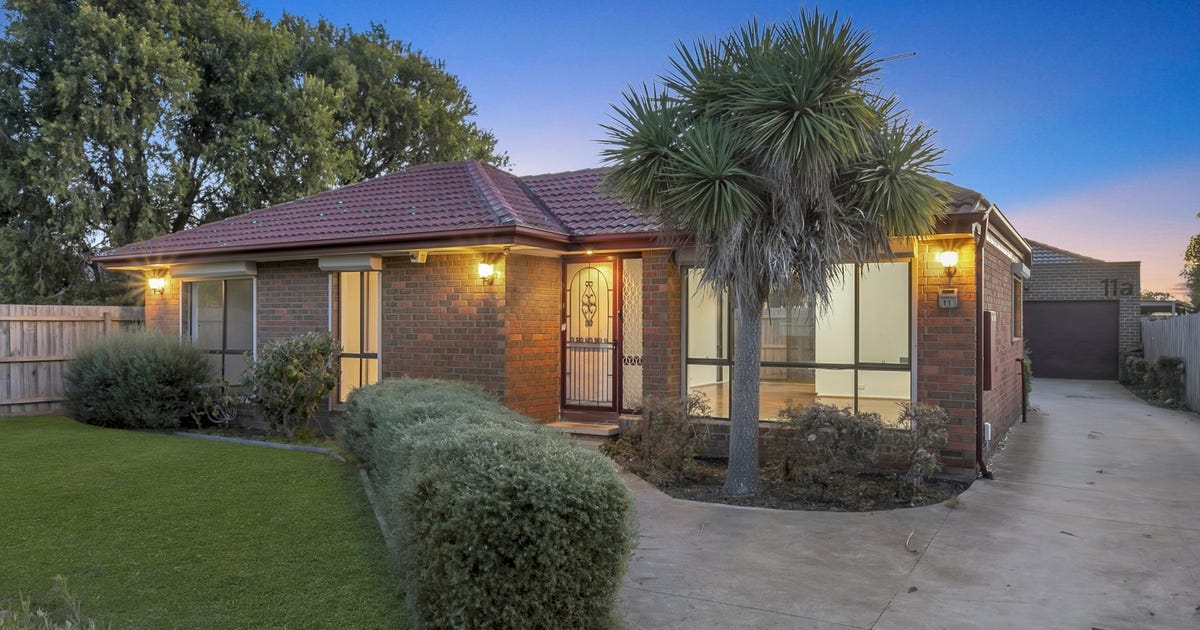 11 Buckland Court, Endeavour Hills VIC 3802 - property.com.au