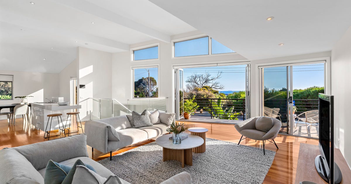 1/62 Beach Road, Hampton VIC 3188 - property.com.au