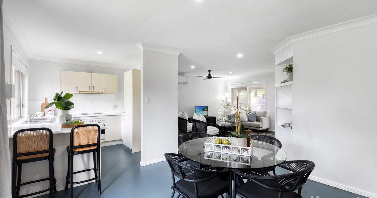 3 Christine Cres, Redbank Plains QLD 4301 - property.com.au