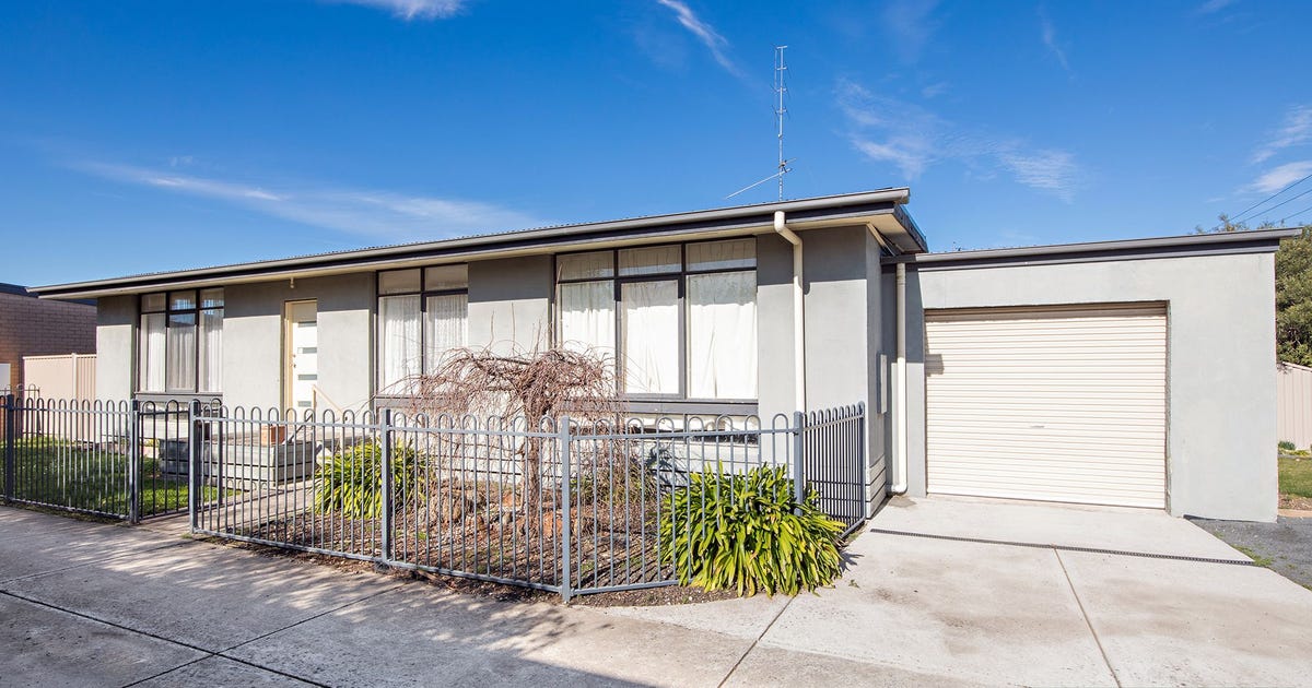 1/315 Albert Street, Sebastopol VIC 3356 - property.com.au