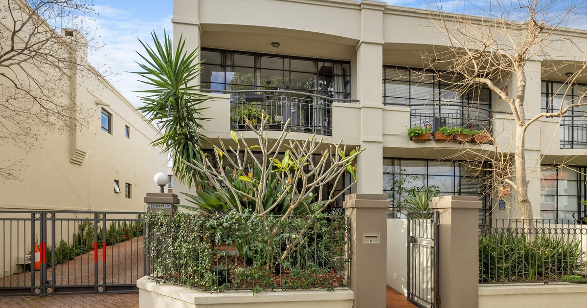 2C Brisbane Terrace, Perth WA 6000 - property.com.au
