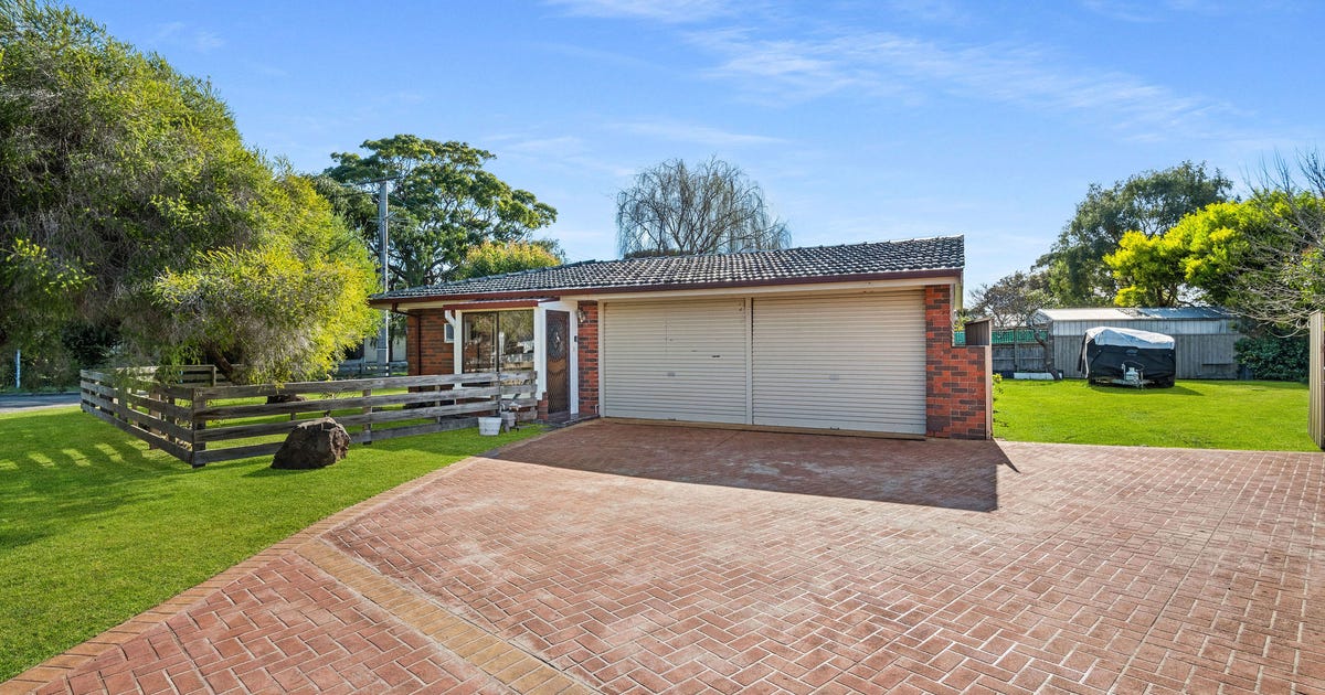 15 Ronlyn Street, Capel Sound VIC 3940 - property.com.au