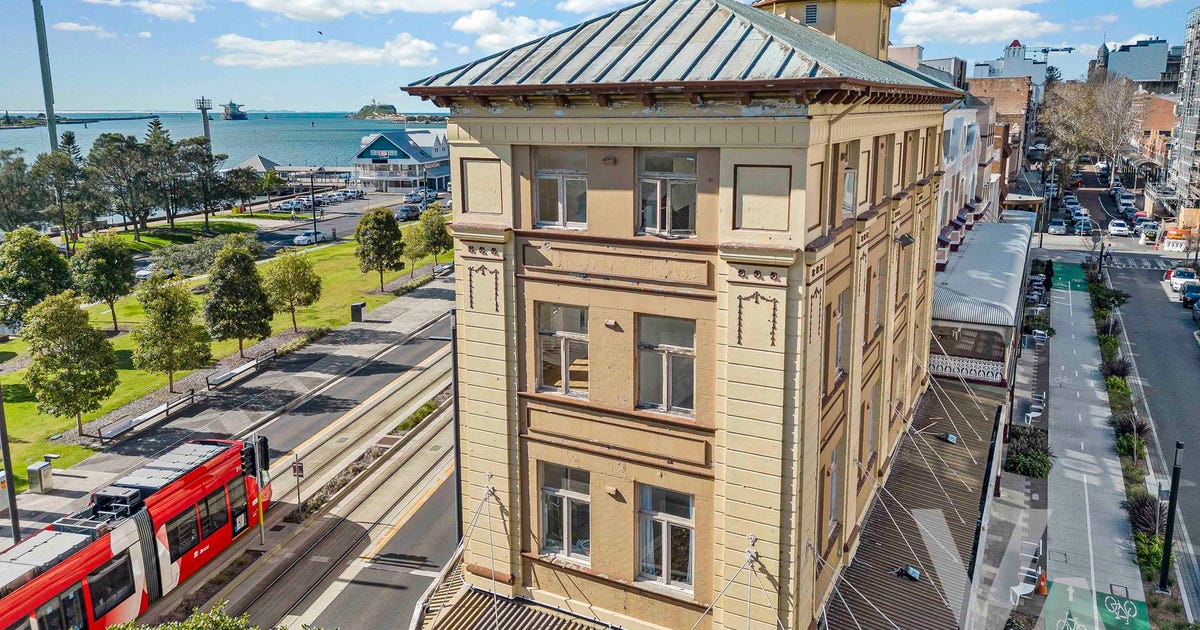 3/220 Hunter Street, Newcastle NSW 2300 - property.com.au