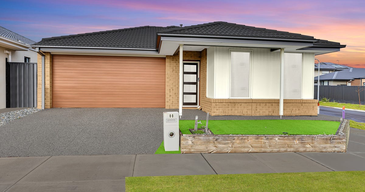 88 Voyager Boulevard, Tarneit VIC 3029 - property.com.au