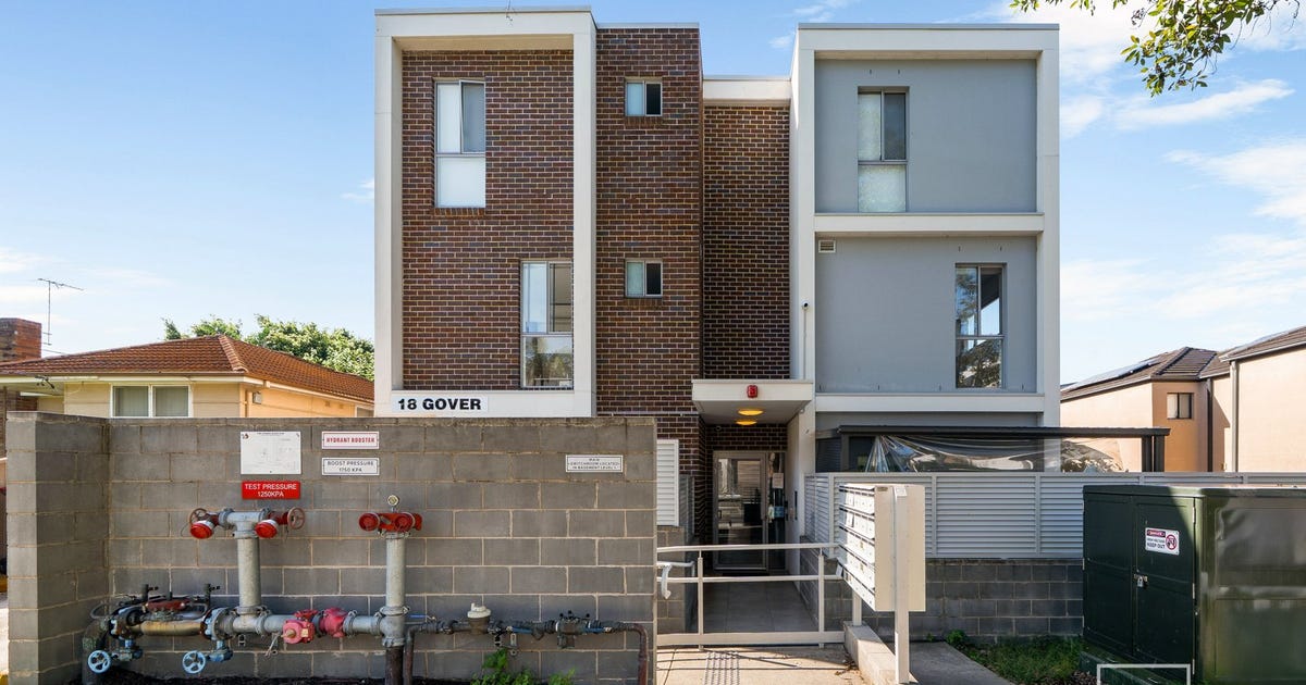 18 Gover Street, Peakhurst NSW 2210 - property.com.au