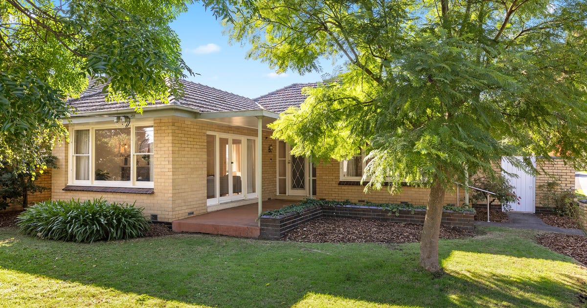 2 Bradford Street, Bentleigh East VIC 3165 - property.com.au