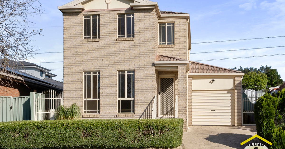 52 Minnamurra Circuit, Prestons NSW 2170 - property.com.au