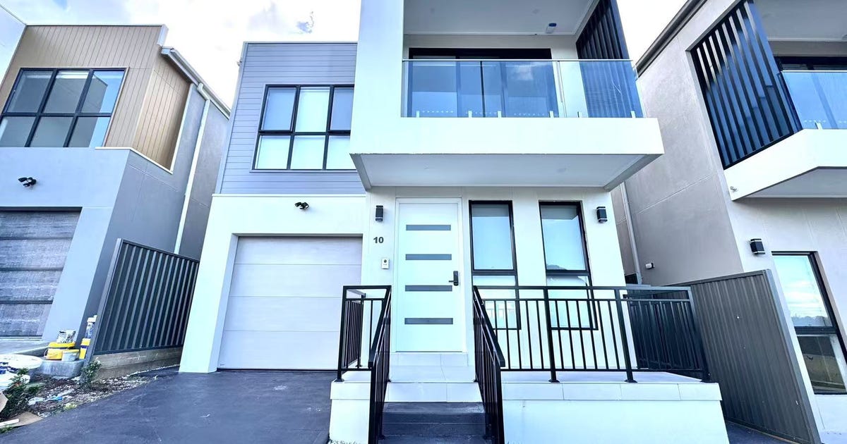 10 Windeyer Street, Rouse Hill NSW 2155 - property.com.au