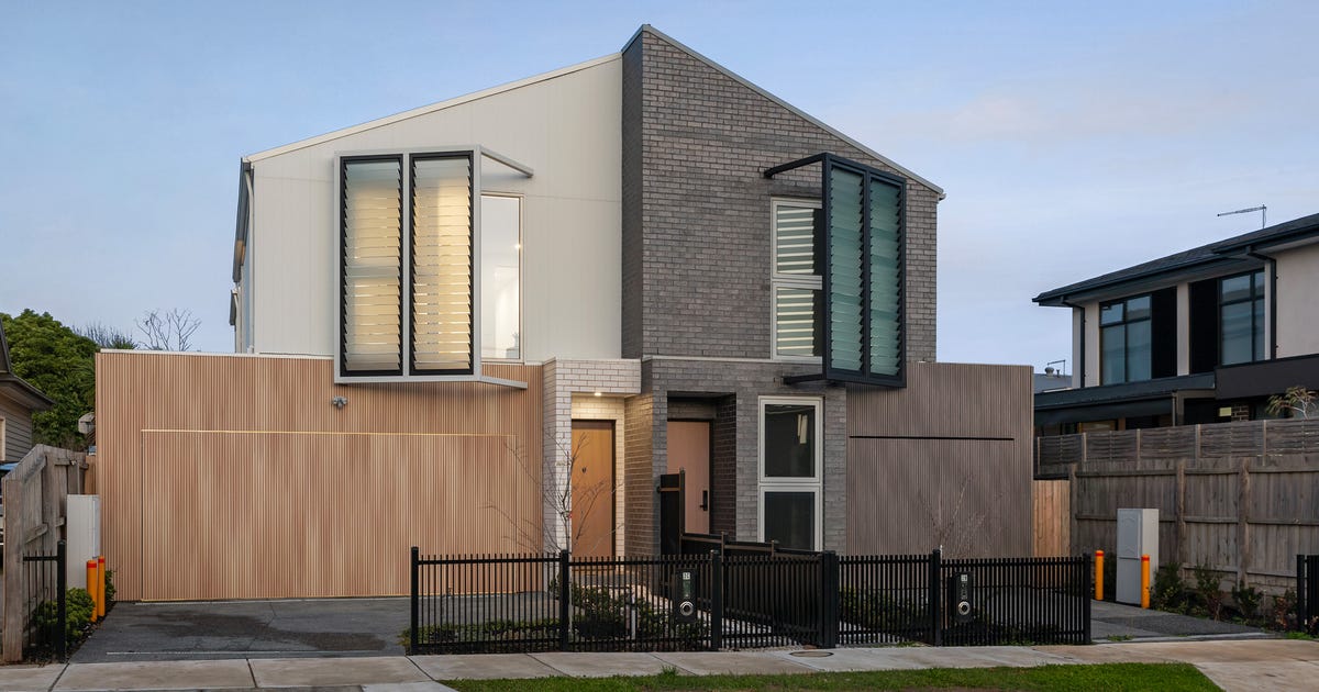 2C Malcolm Street, Mckinnon VIC 3204 - property.com.au