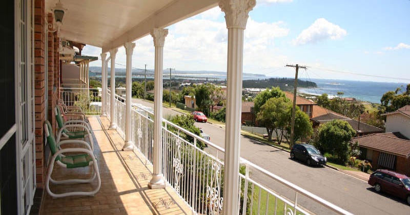 30 Ocean View Parade, Caves Beach NSW 2281 - property.com.au