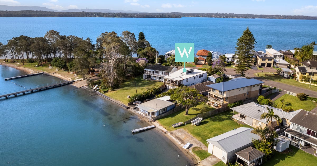 3 Peverill Street, Mannering Park NSW 2259 - property.com.au