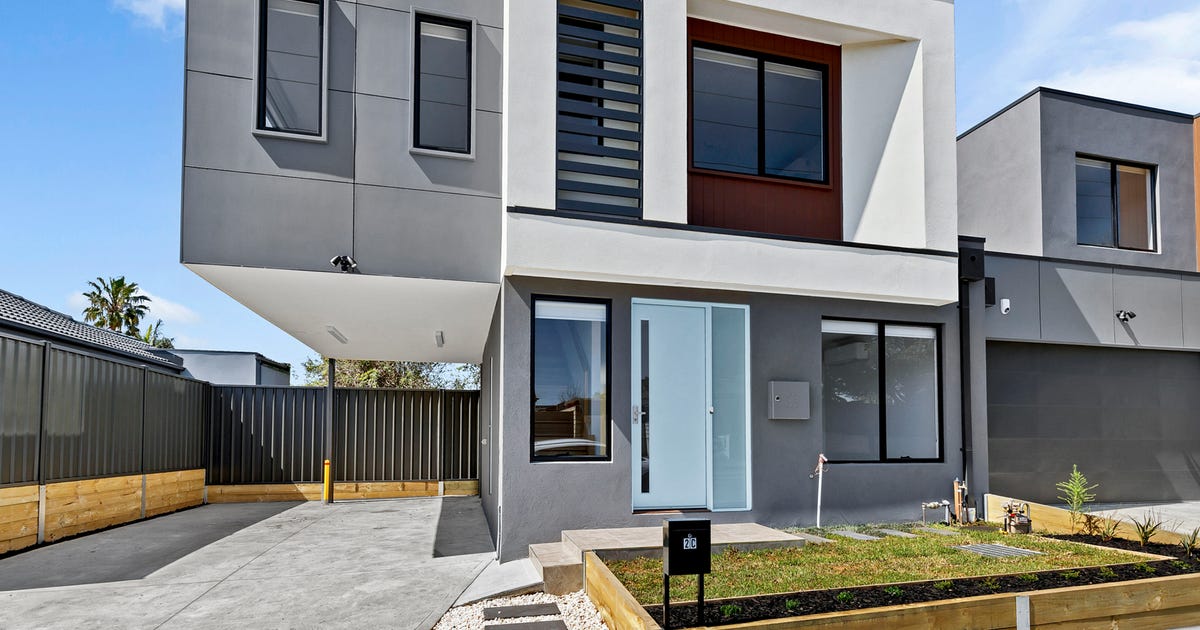 2C Southern Road, Mentone VIC 3194 - property.com.au