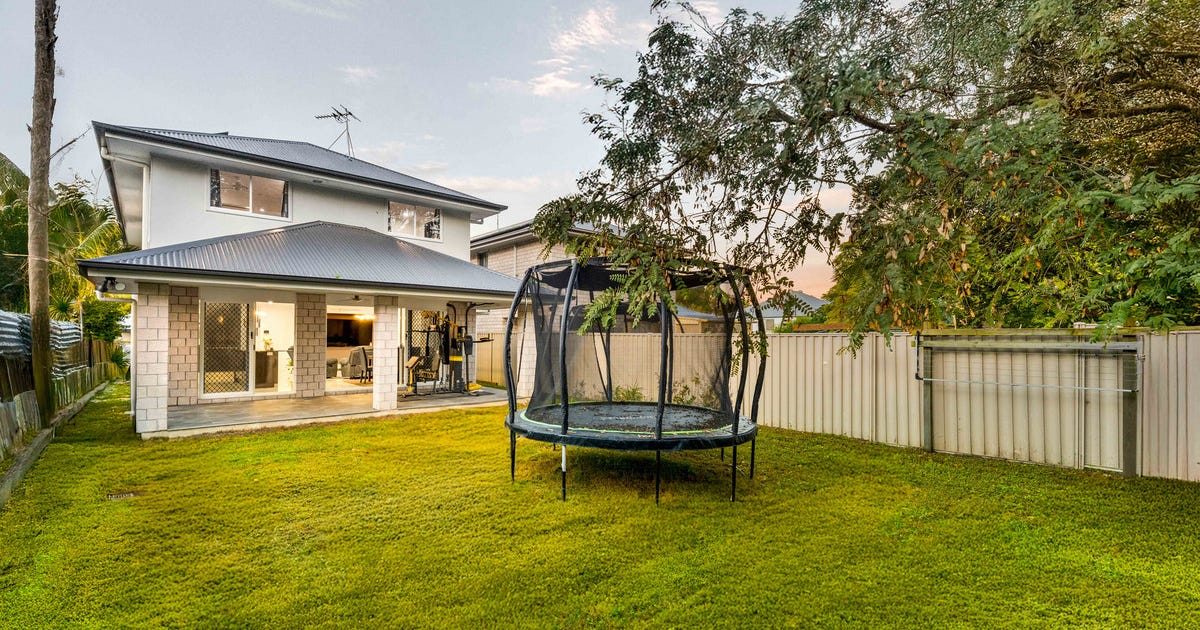 64 Oxley Station Road, Oxley QLD 4075 - property.com.au