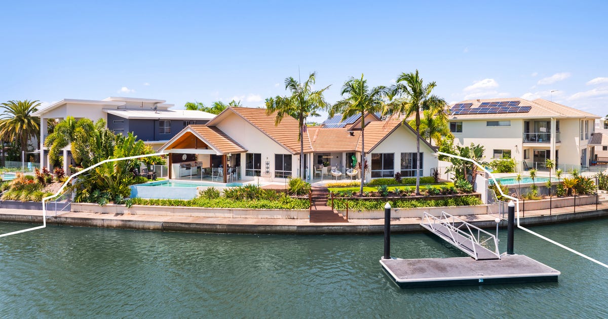 22 Middle Quay Drive, Biggera Waters QLD 4216 - property.com.au