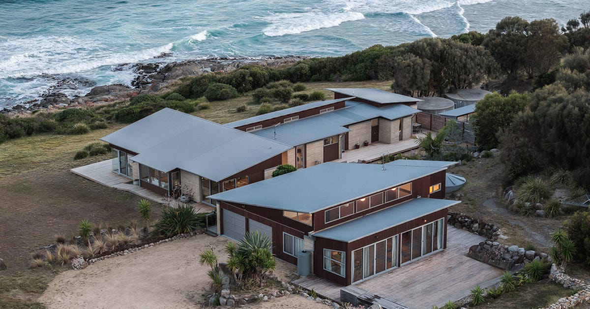 21036 Tasman Highway, Chain Of Lagoons TAS 7215 - property.com.au