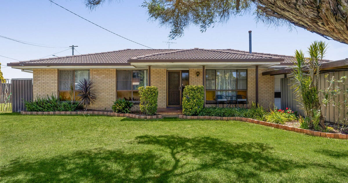 31 Mcfarlane Street, Wilsonton QLD 4350 - property.com.au