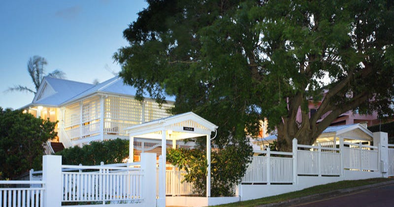 12 Castleton Street, Hamilton QLD 4007 - property.com.au