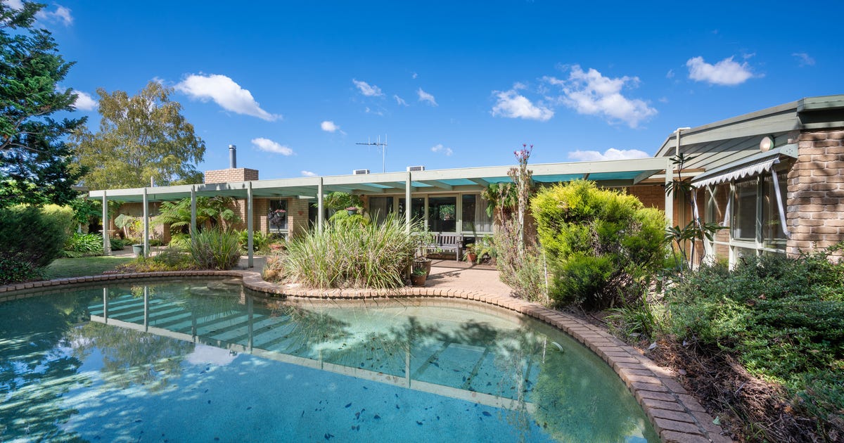 7 Lochee Place, Stirling ACT 2611 - property.com.au