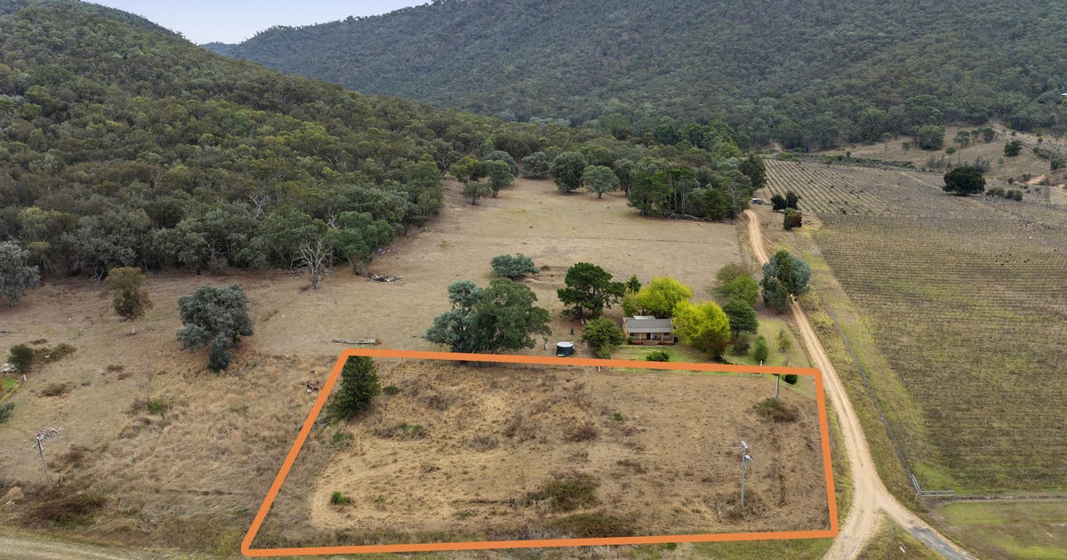 8832 Murray River Road, Walwa VIC 3709 - property.com.au