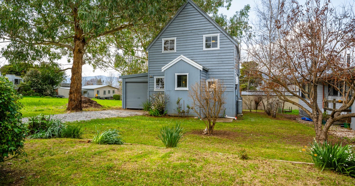 7 Baker Street, Tawonga South VIC 3698 - property.com.au