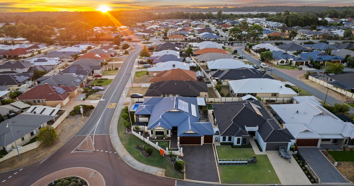 1 Columbus Loop, Success WA 6164 - property.com.au