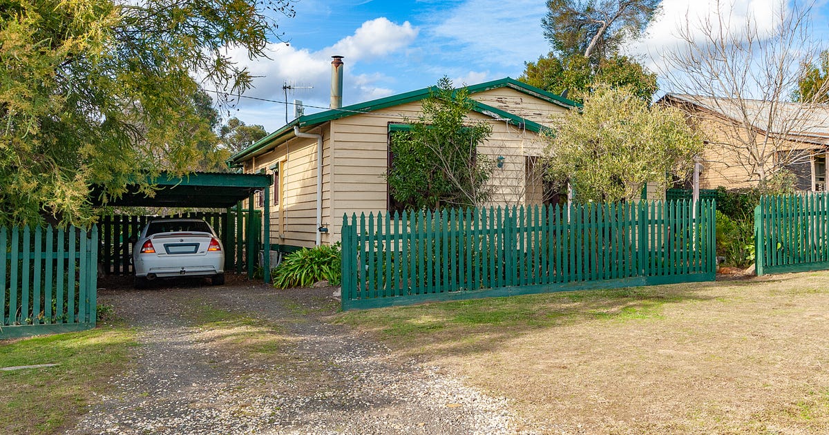 7 Snobs Creek Road, Eildon VIC 3713 - property.com.au