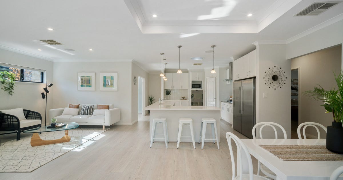 39 Wexcombe Way, Aveley WA 6069 - property.com.au