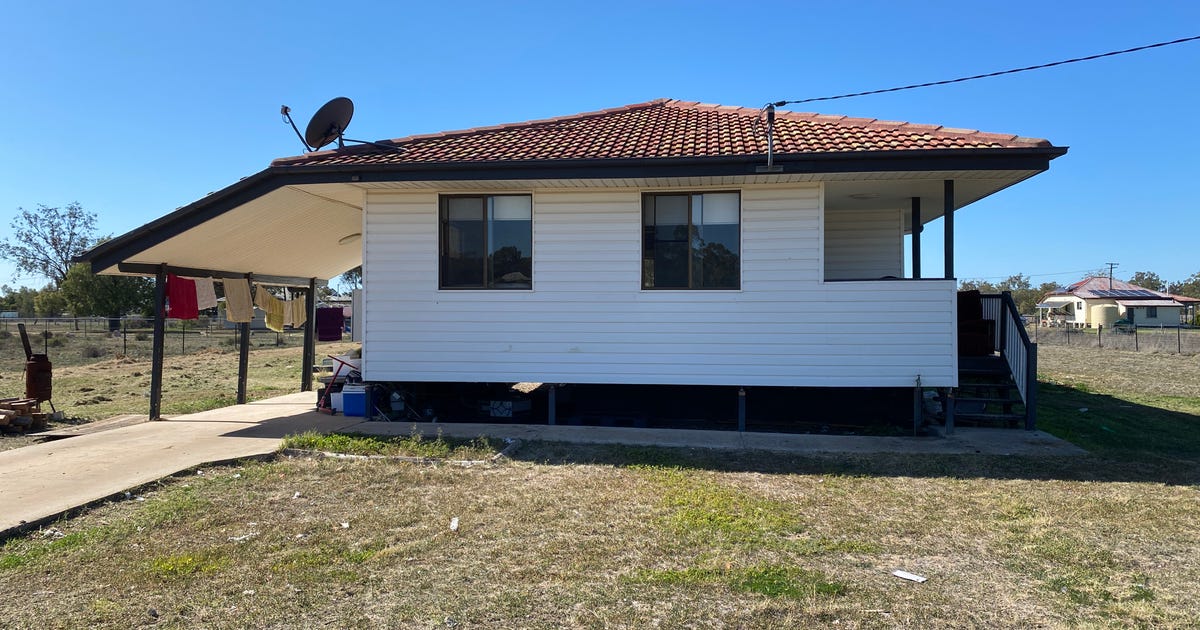 18 Banks Street, Yuleba QLD 4427 - property.com.au