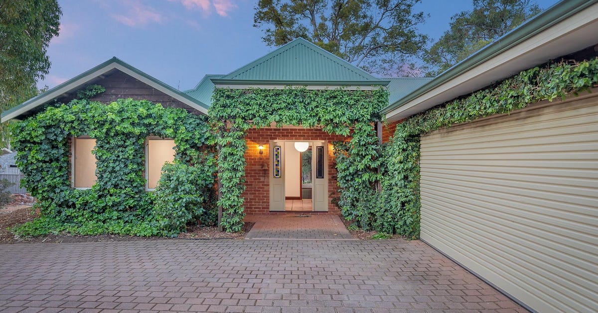 12 Forestedge Rtt, Roleystone WA 6111 - property.com.au