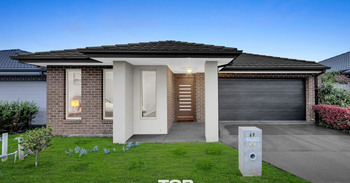 69 Clydevale Avenue, Clyde North VIC 3978 - property.com.au