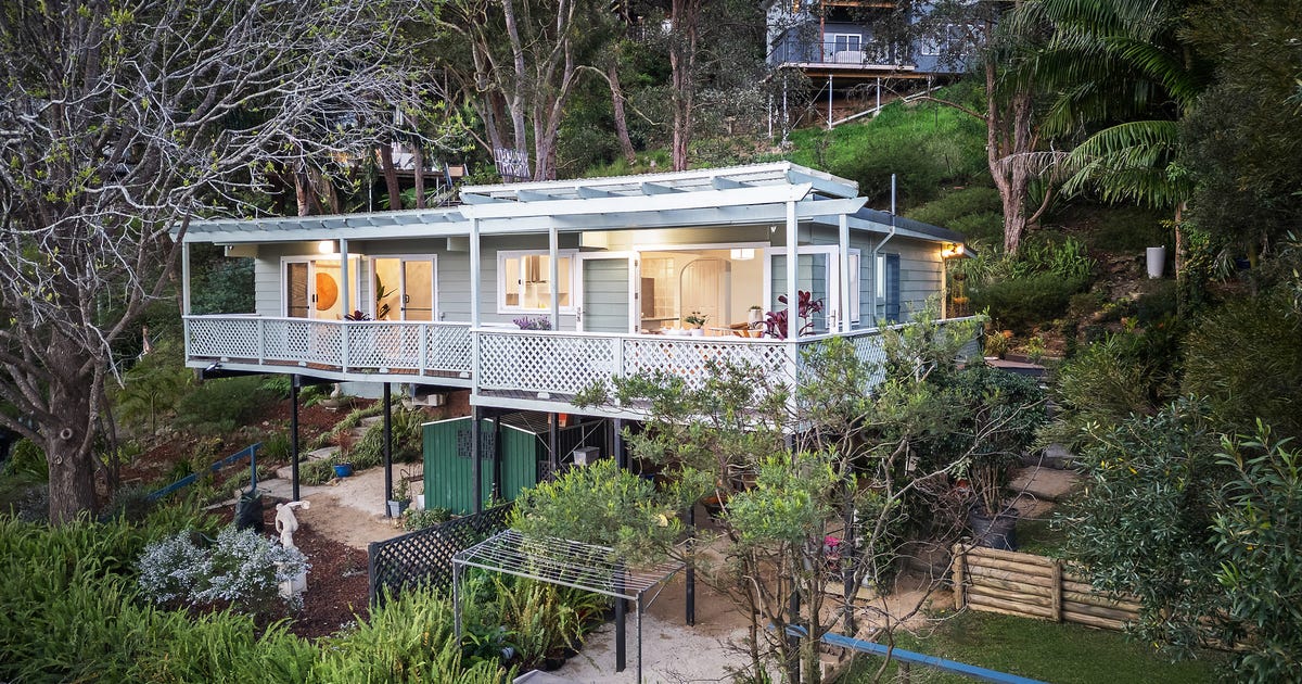 4 Bluefish Cres, Tascott NSW 2250 - property.com.au