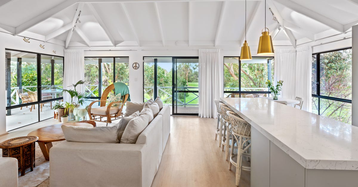 67 Amberley Loop, Dunsborough WA 6281 - property.com.au