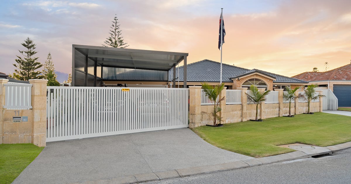 11 Formia Place, Secret Harbour WA 6173 - property.com.au