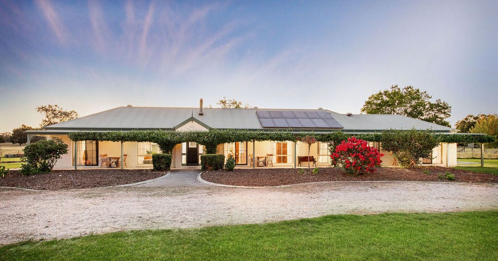 1215 Table Top Road, Table Top NSW 2640 - property.com.au