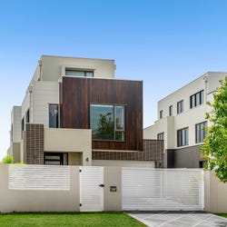 The Point Circuit, Hope Island (QLD) - Explore Local Property Market