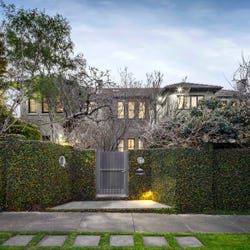 61 Clendon Road, Toorak, VIC 3142 - realestate.com.au