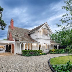 8 Hammond Street, Brighton, VIC 3186 - realestate.com.au