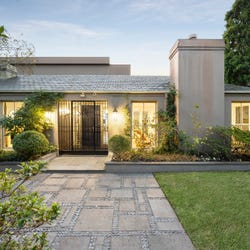 20 Linlithgow Road, Toorak, VIC 3142 - realestate.com.au