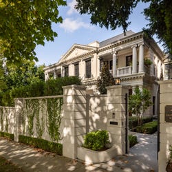 61 Clendon Road, Toorak, VIC 3142 - realestate.com.au