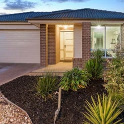 15 Runlet Drive, Point Cook, VIC 3030 - realestate.com.au