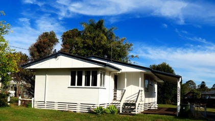 Rental properties & real estate for rent in Wynnum, QLD 4178 - property ...