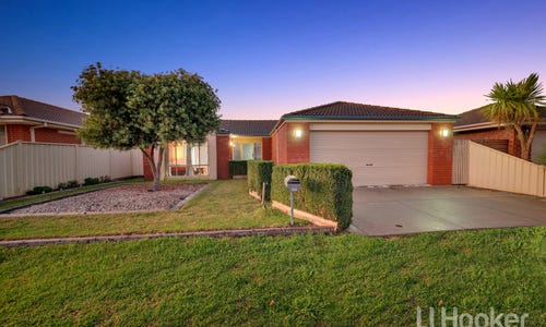 Zoe Crooks - LJ Hooker - MELTON - realestate.com.au