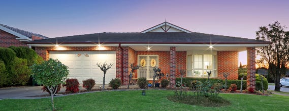 8 Tessie Place, Rowville VIC 3178 - property.com.au