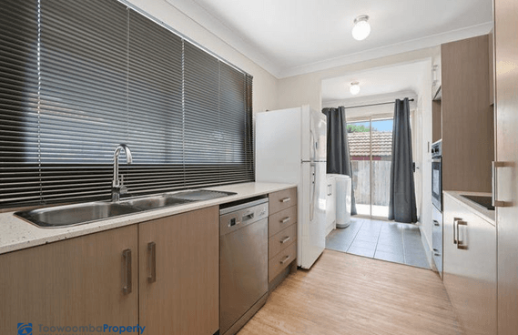 1/6 Bothwell Street, Newtown QLD 4350 - property.com.au