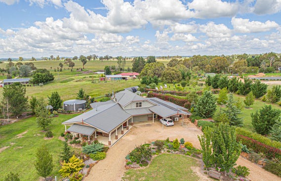 6 Welbourn Place, Saumarez Ponds NSW 2350 - property.com.au