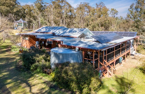 18 Middle Farm Road, Armidale NSW 2350 - property.com.au