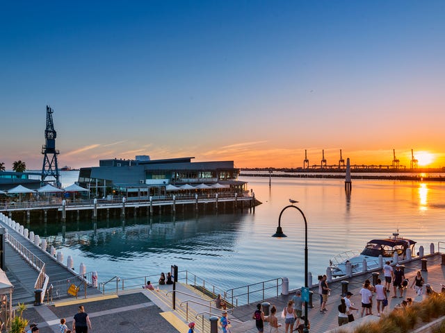 Real Estate & Property For Sale in Port Melbourne, VIC 3207 (Page 1 ...