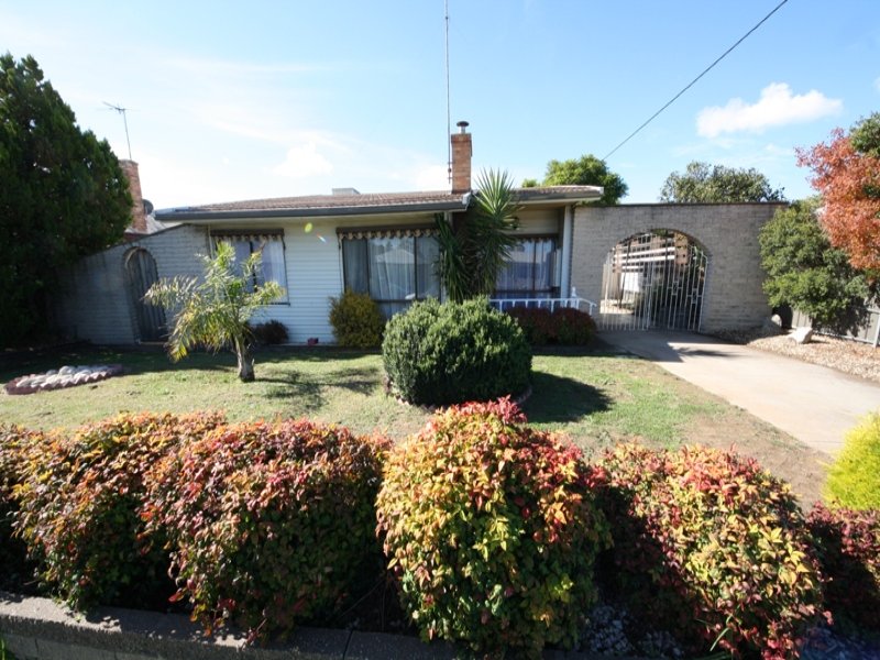 4 Austin Street, Horsham, Vic 3400 - Property Details