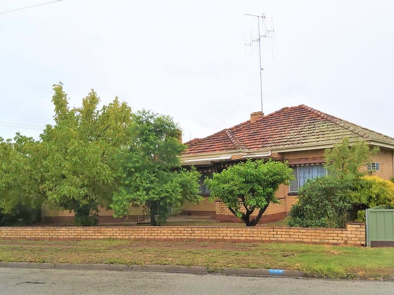 105 Bendigo Road, Kerang, Vic 3579 - Property Details