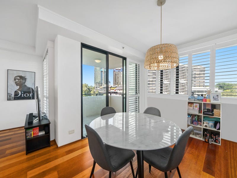 301/2685-2689 Gold Coast Highway, Broadbeach, Qld 4218 - Property Details